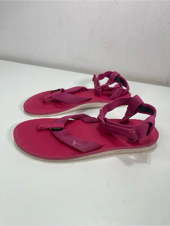 Teva | Shoes | Teva Original Universal Thong Sandals Pink Geometric ...